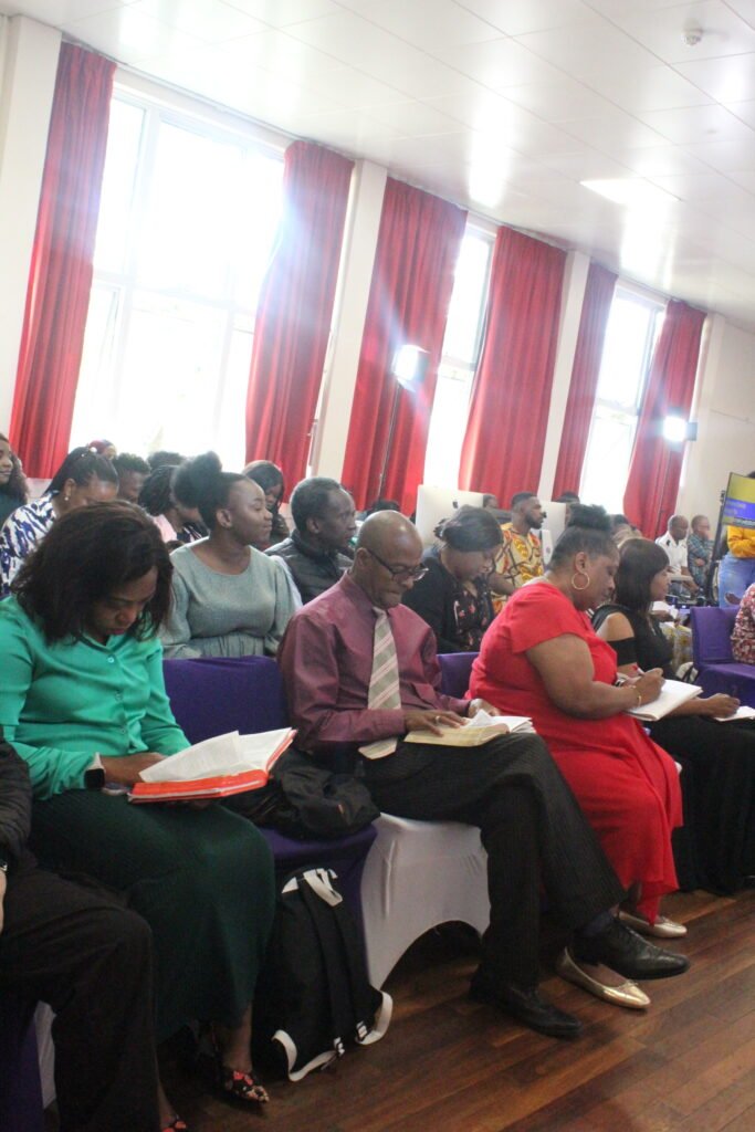 Notable Miracles Sunday Pictures - Solution Chapel International