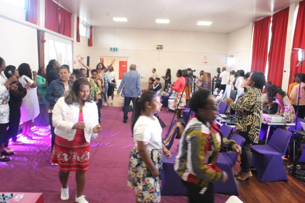 Praise & Victory Sunday Pictures - Solution Chapel International
