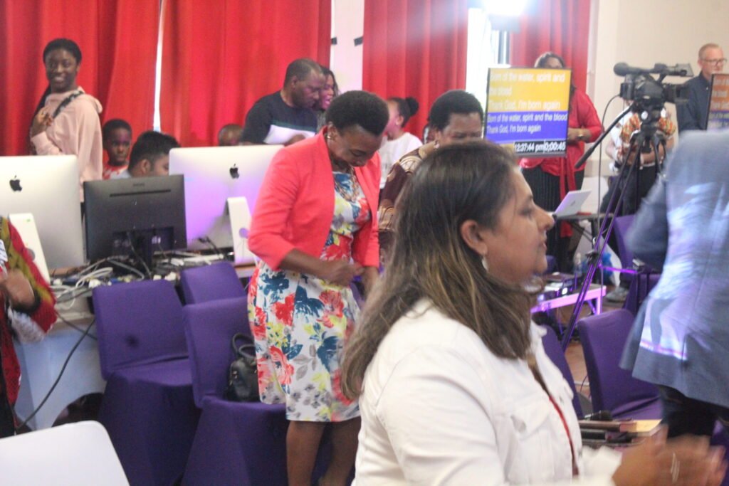 Praise & Victory Sunday Pictures - Solution Chapel International